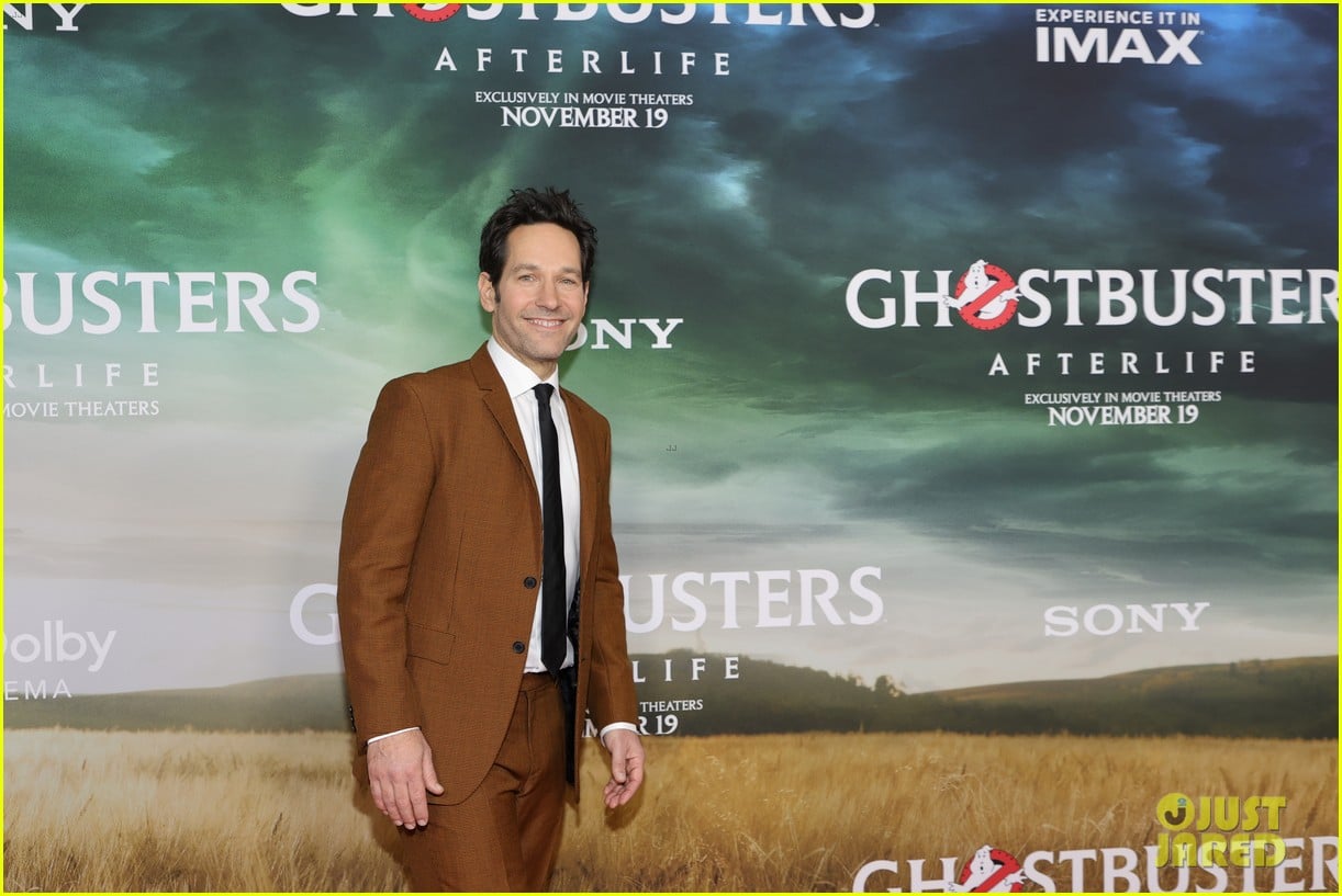 Paul Rudd Attends 'Ghostbusters' Premiere in NYC with Original Stars ...