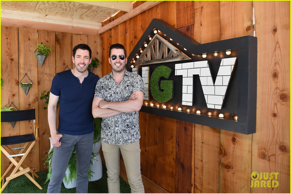 Jonathan & Drew Scott's 'Brother Vs. Brother' For An 8th Season!: Photo ...