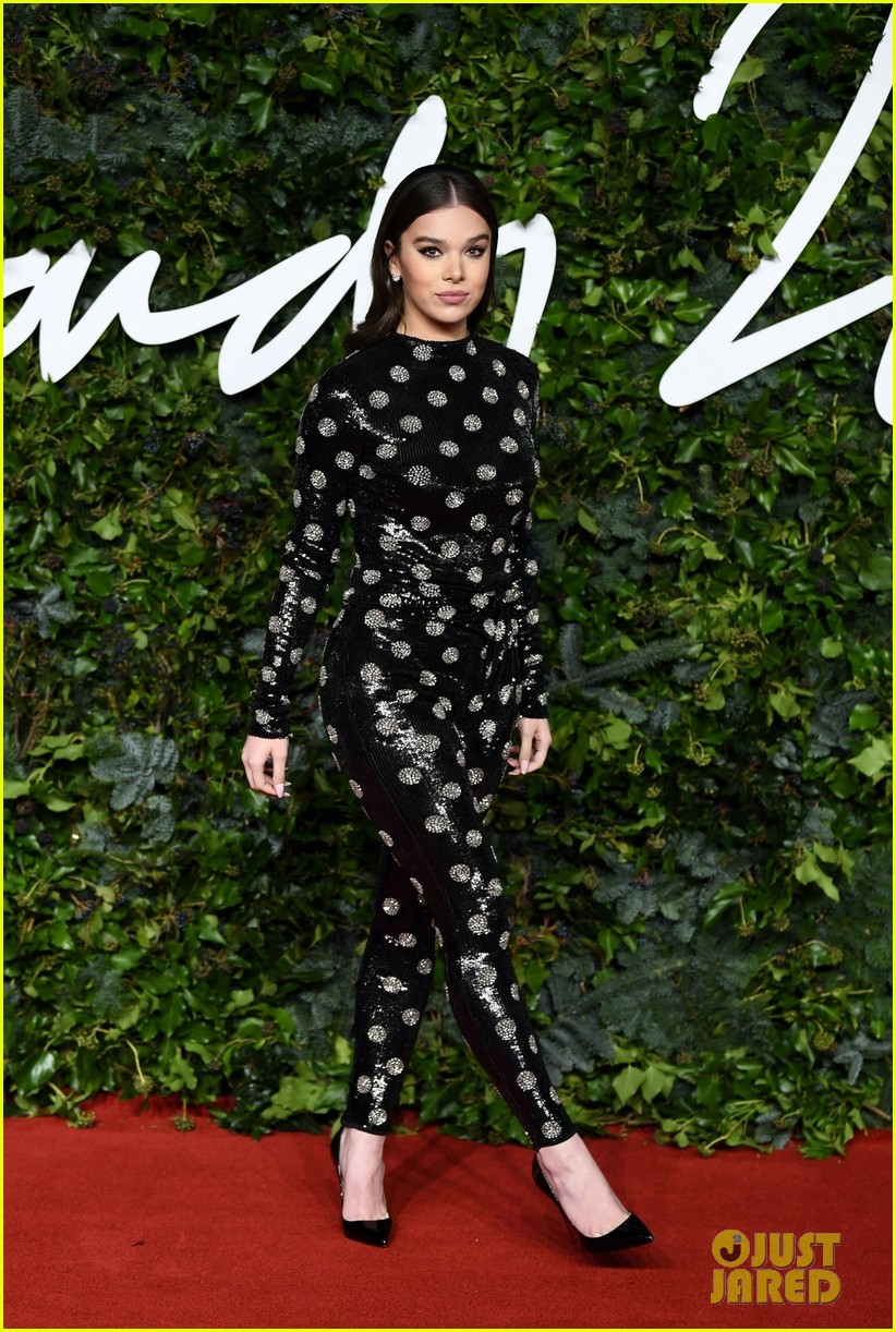 Hailee Steinfeld, Addison Rae, & More Young Hollywood Stars Glam Up for ...