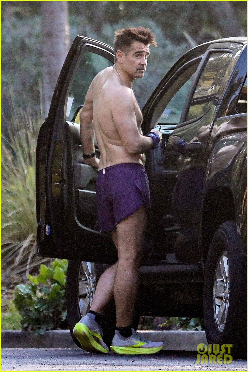Colin Farrell Runs Laps Shirtless for His Sunday Workout!: Photo ...
