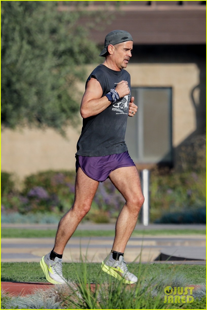 Photo: colin farrell shirtless jogging photos 56 | Photo 4673332 | Just ...