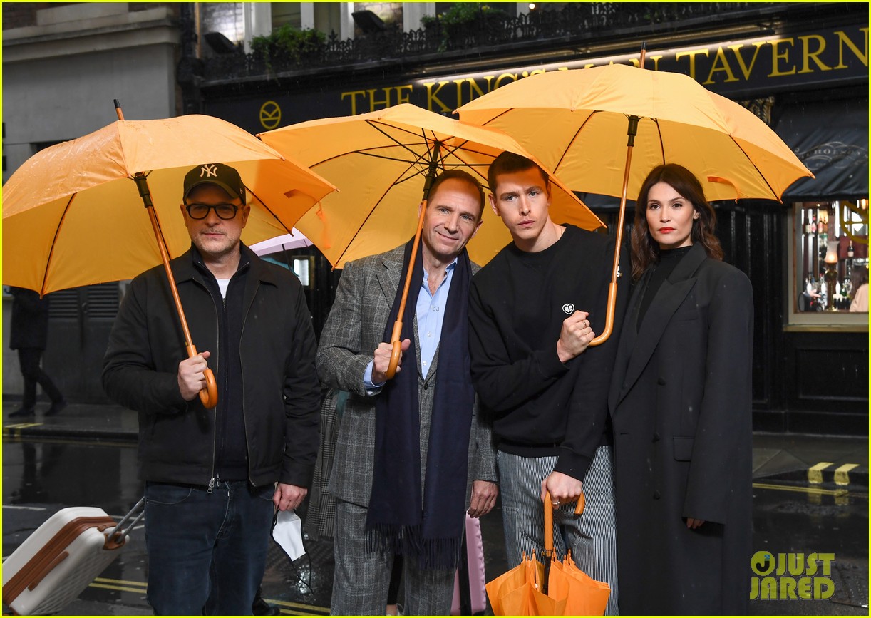 Gemma Arterton Shines Next To Ralph Fiennes at 'The King's Man ...