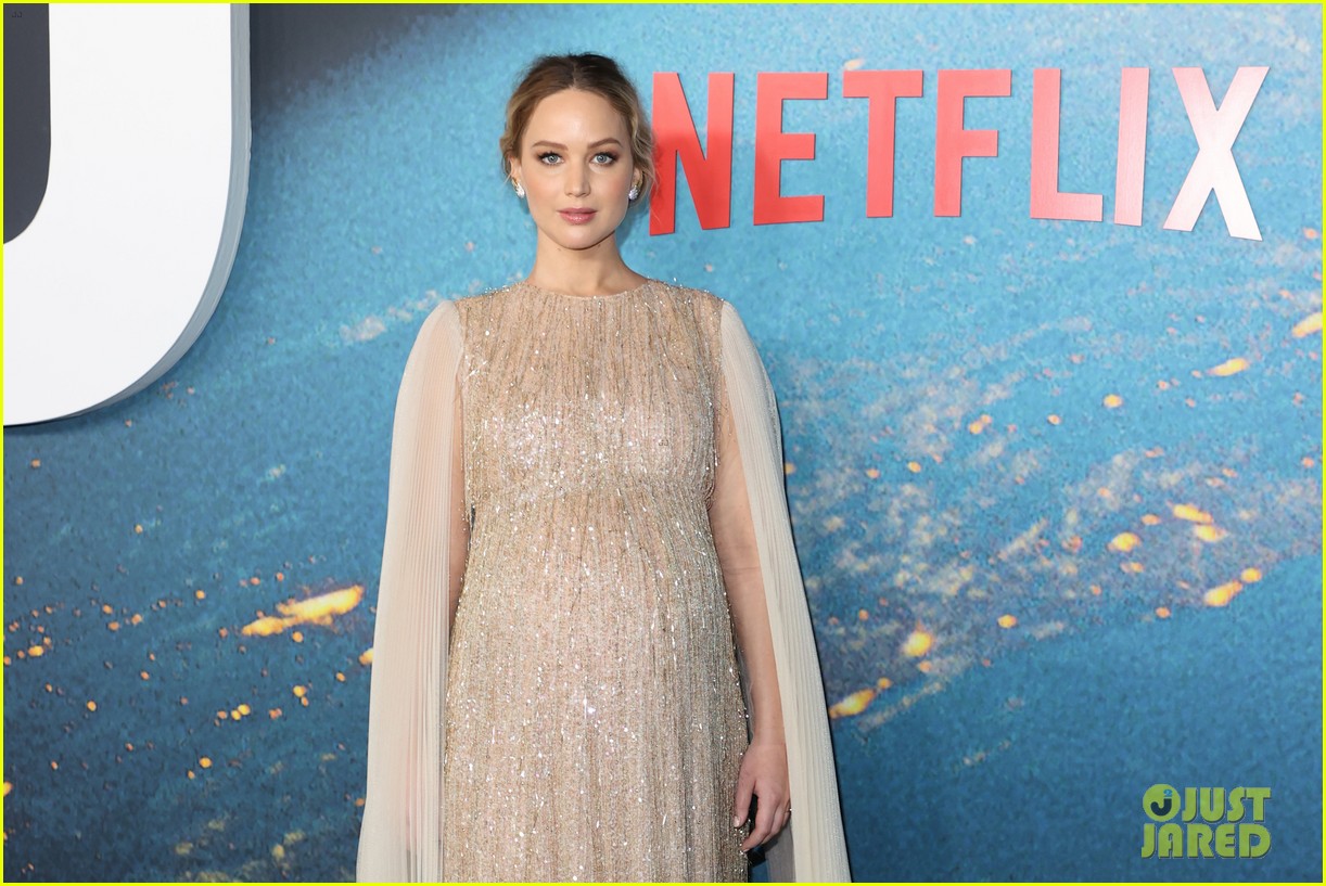 Jennifer Lawrence Reveals She Lost a Tooth While Filming 'Don't Look Up ...