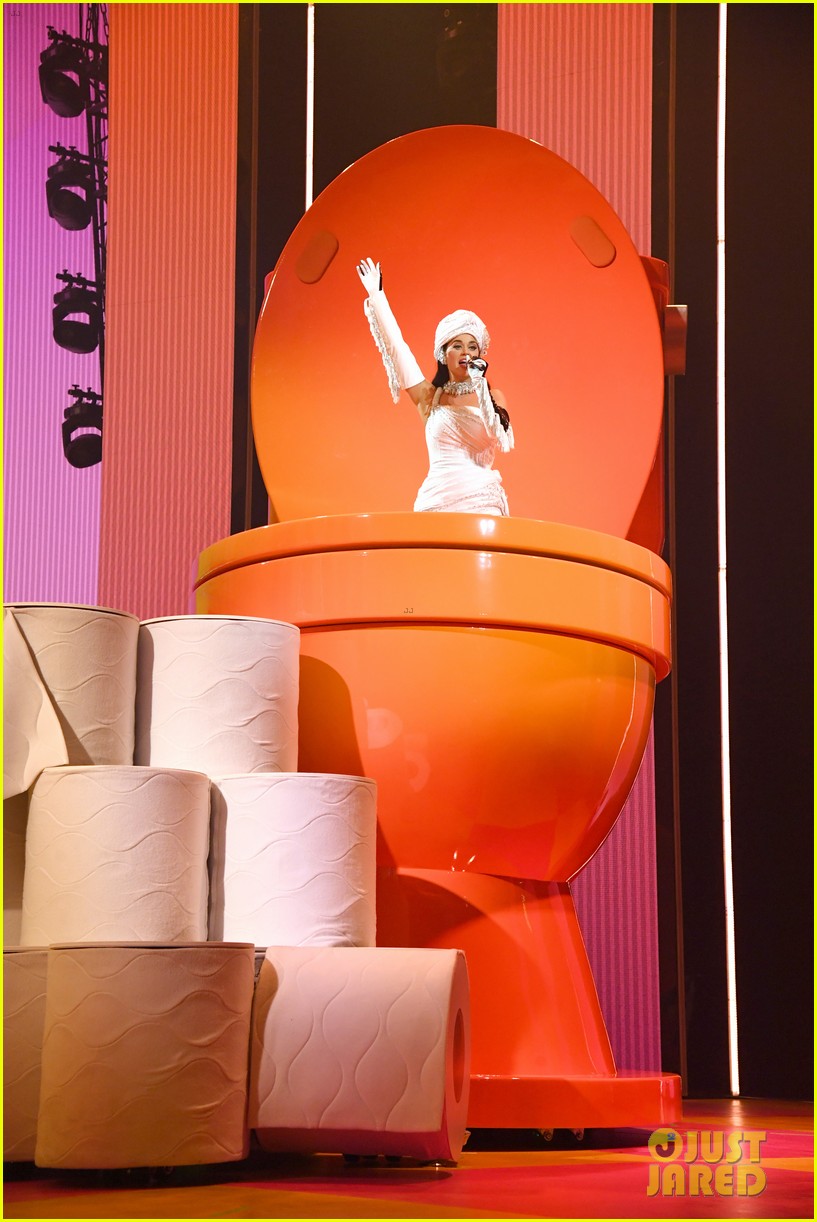 Katy Perry Kicks Off Vegas Residency - See All 9 Costume Changes & Tons ...