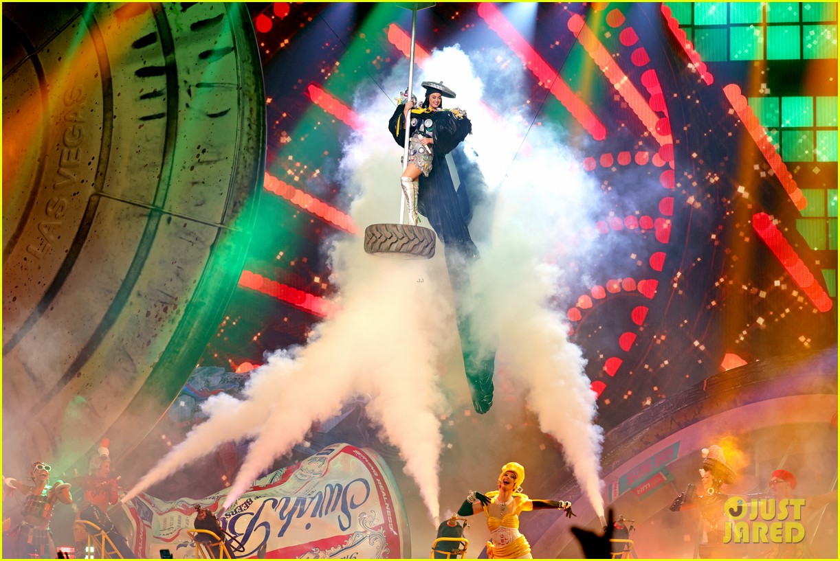 Katy Perry Kicks Off Vegas Residency - See All 9 Costume Changes & Tons ...