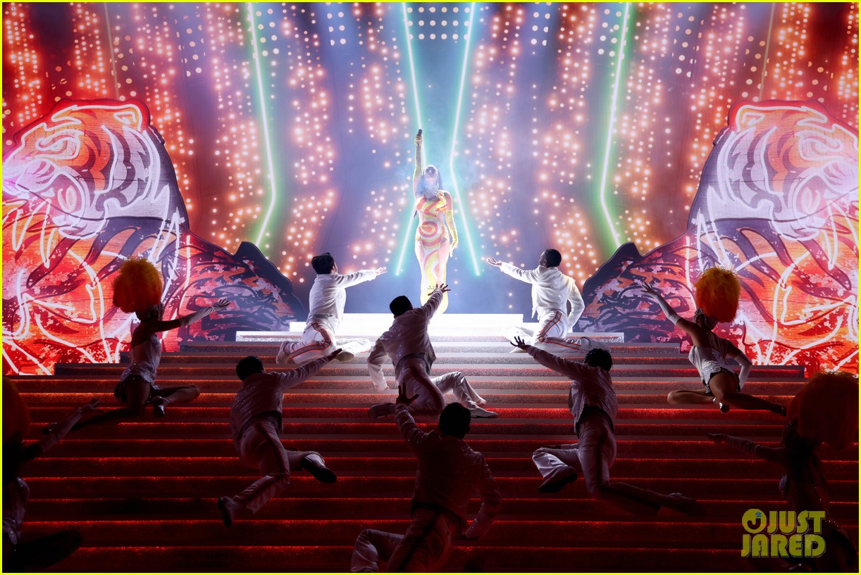 Katy Perry Kicks Off Vegas Residency - See All 9 Costume Changes & Tons ...