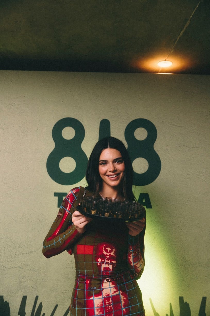 Kendall Jenner Shakes Up Cocktails During 'A Night With 818 Tequila ...