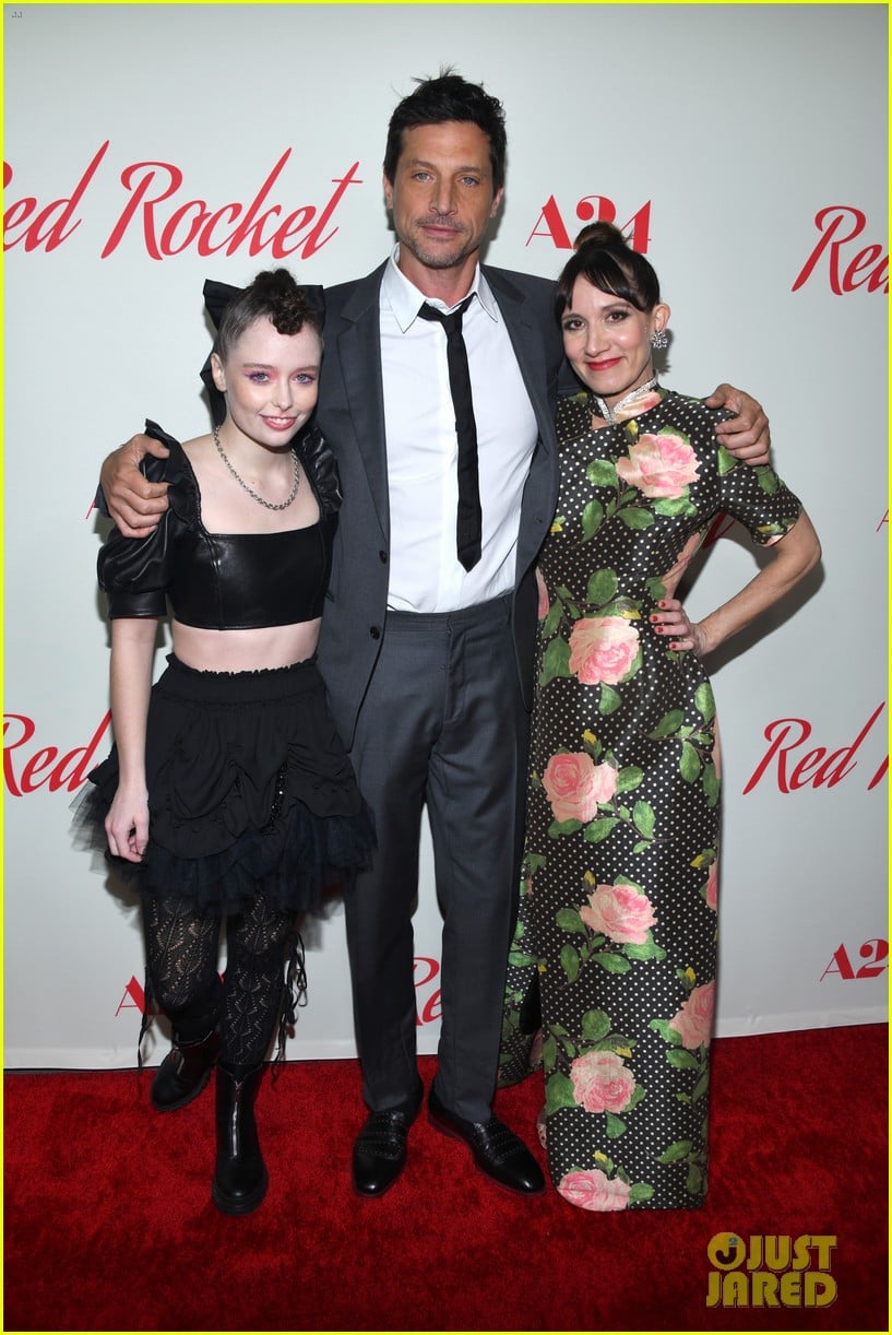 Simon Rex Joins Co-Stars Suzanna Son & Bree Elrod at Latest 'Red Rocket ...