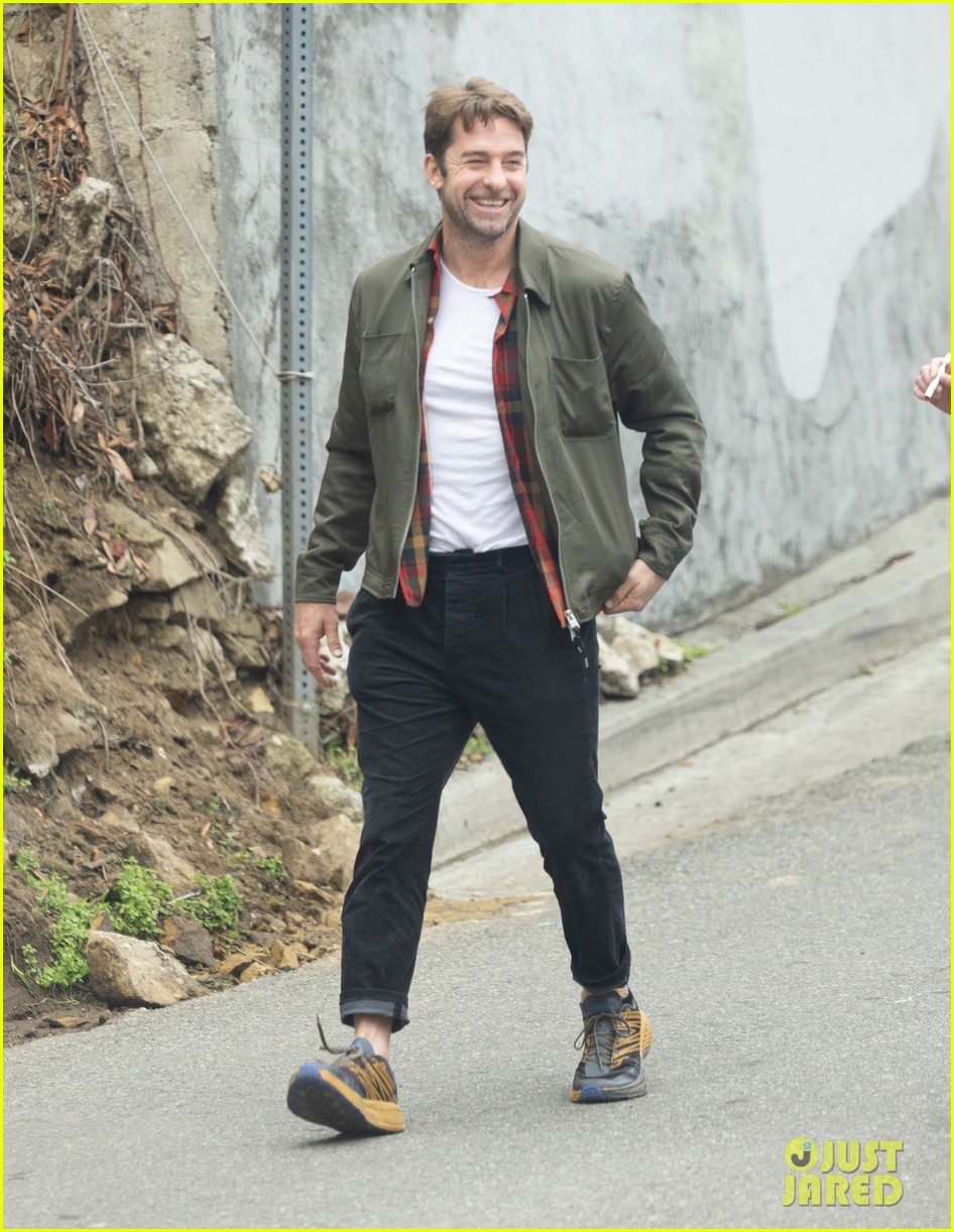 Scott Speedman Enjoys Rare Day Out After Welcoming Baby Girl: Photo ...