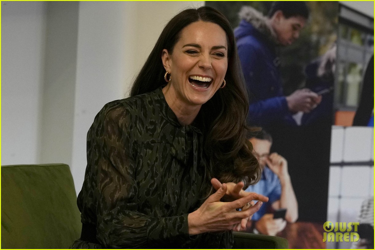Duchess Kate Middleton Thanks Shout Workers for All Their Efforts ...