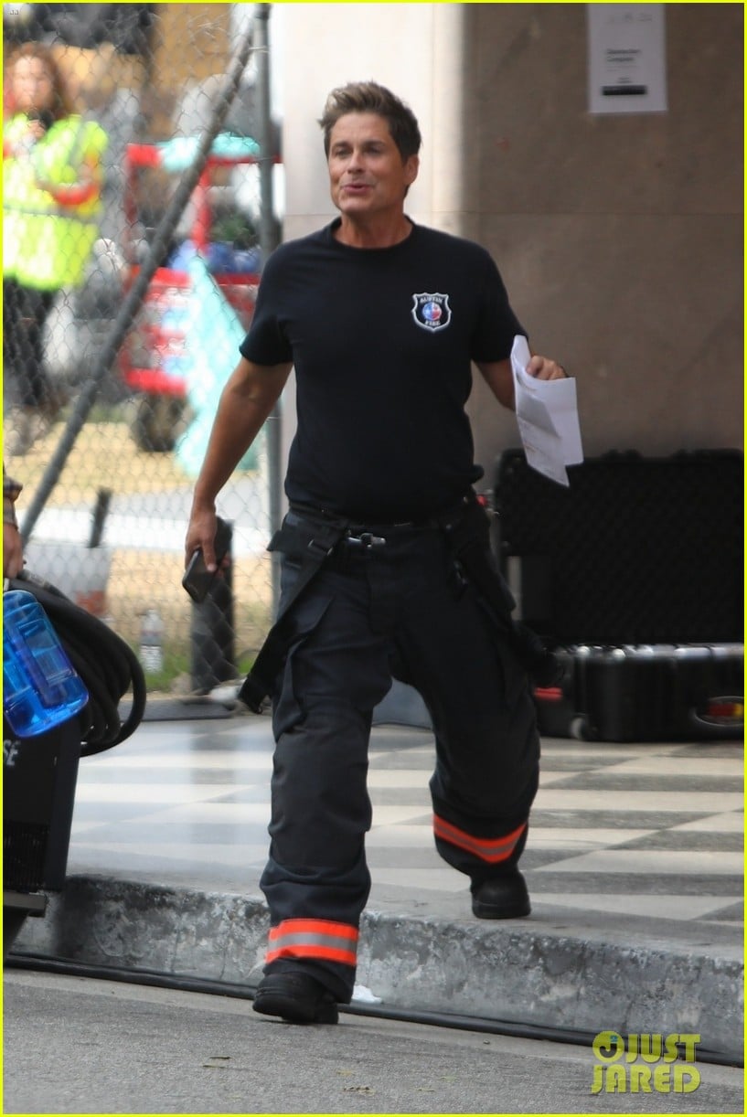 Rob Lowe Suits Up In His Firefighter Gear to Film '9-1-1: Lone Star ...