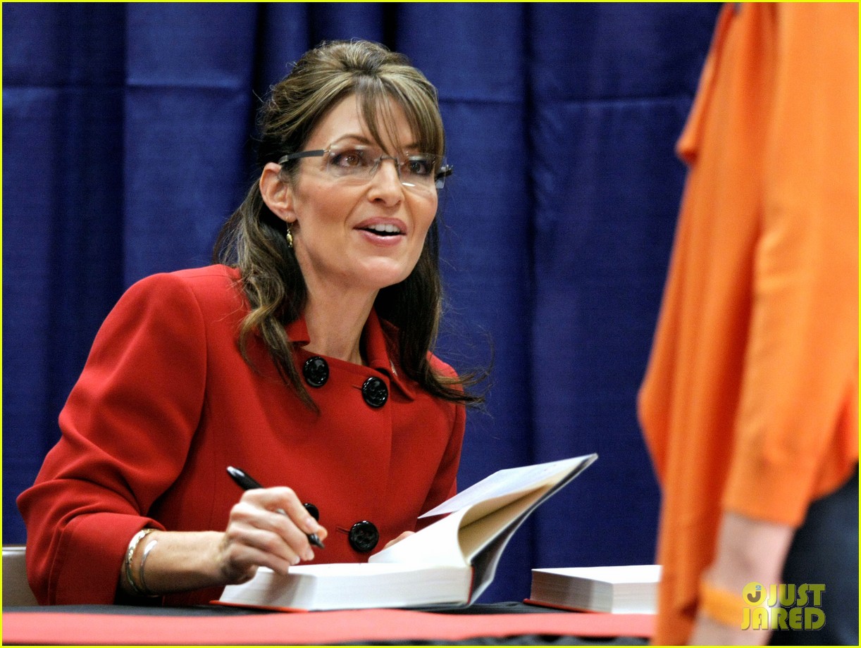 Sarah Palin Sparks Dating Rumors with Former Hockey Player Ron Duguay ...