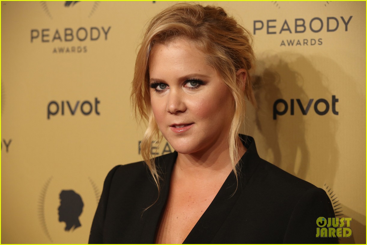 Amy Schumer Explains Endometriosis & Liposuction Procedures Have Helped ...