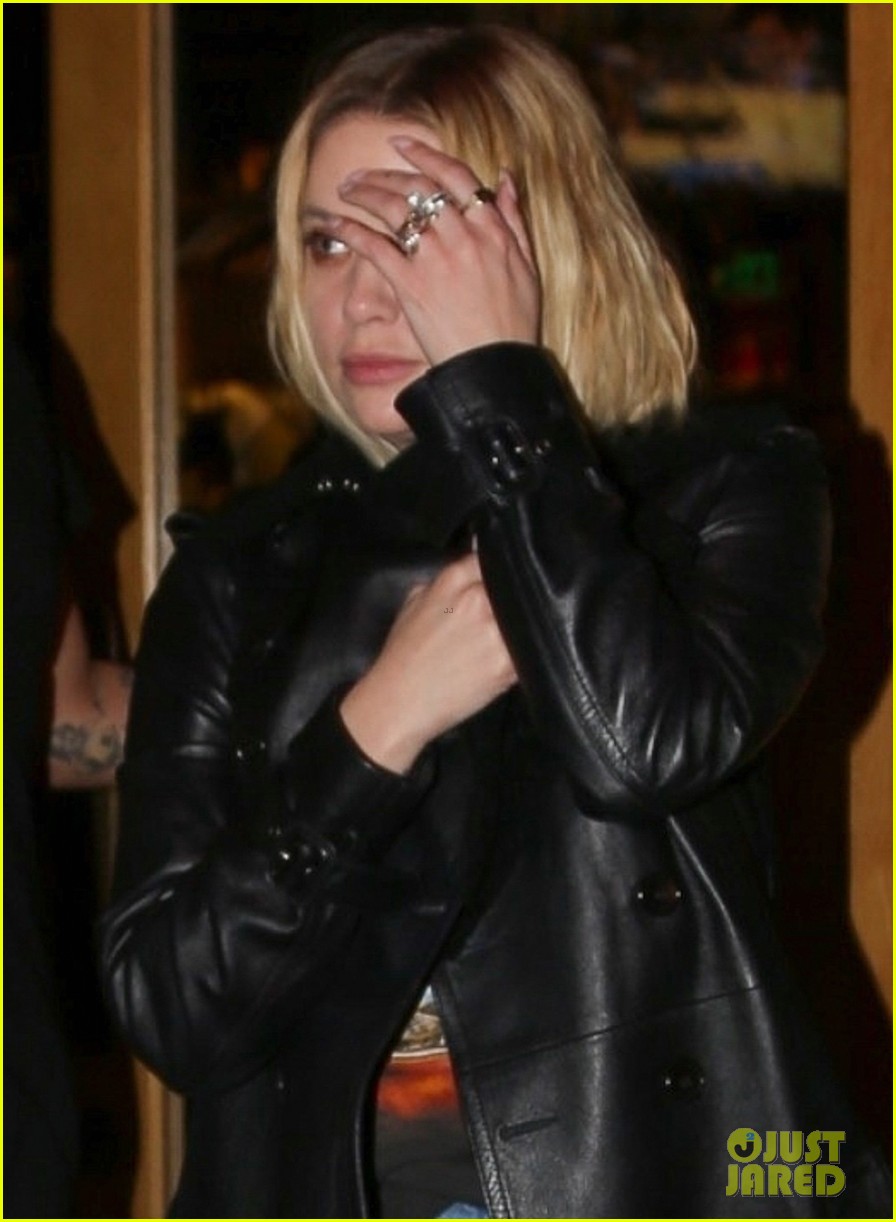 Kristen Stewart & Ashley Benson Meet Up with Friends for Dinner in ...