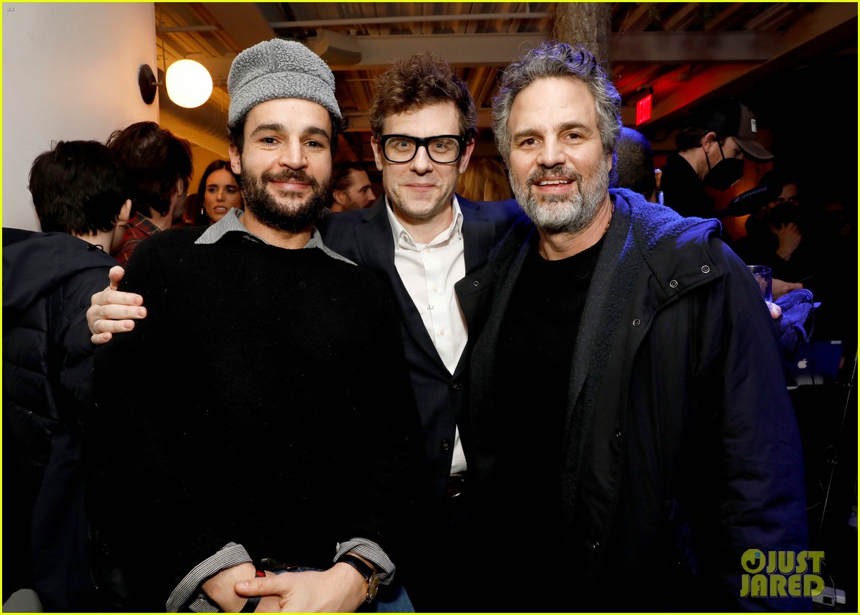 Ryan Reynolds Joins Co-Stars Walker Scobell & Mark Ruffalo at 'The Adam ...