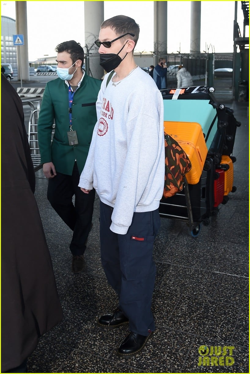 Bella Hadid & Marc Kalman Are All Smiles As They Arrive in Milan For ...