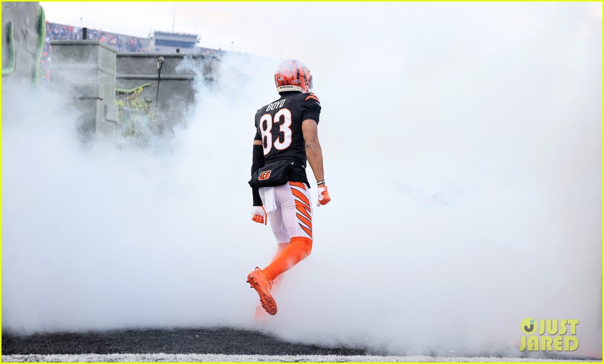 Tyler Boyd's Daughter Taylen - Cute Family Photos!: Photo 4704388 ...