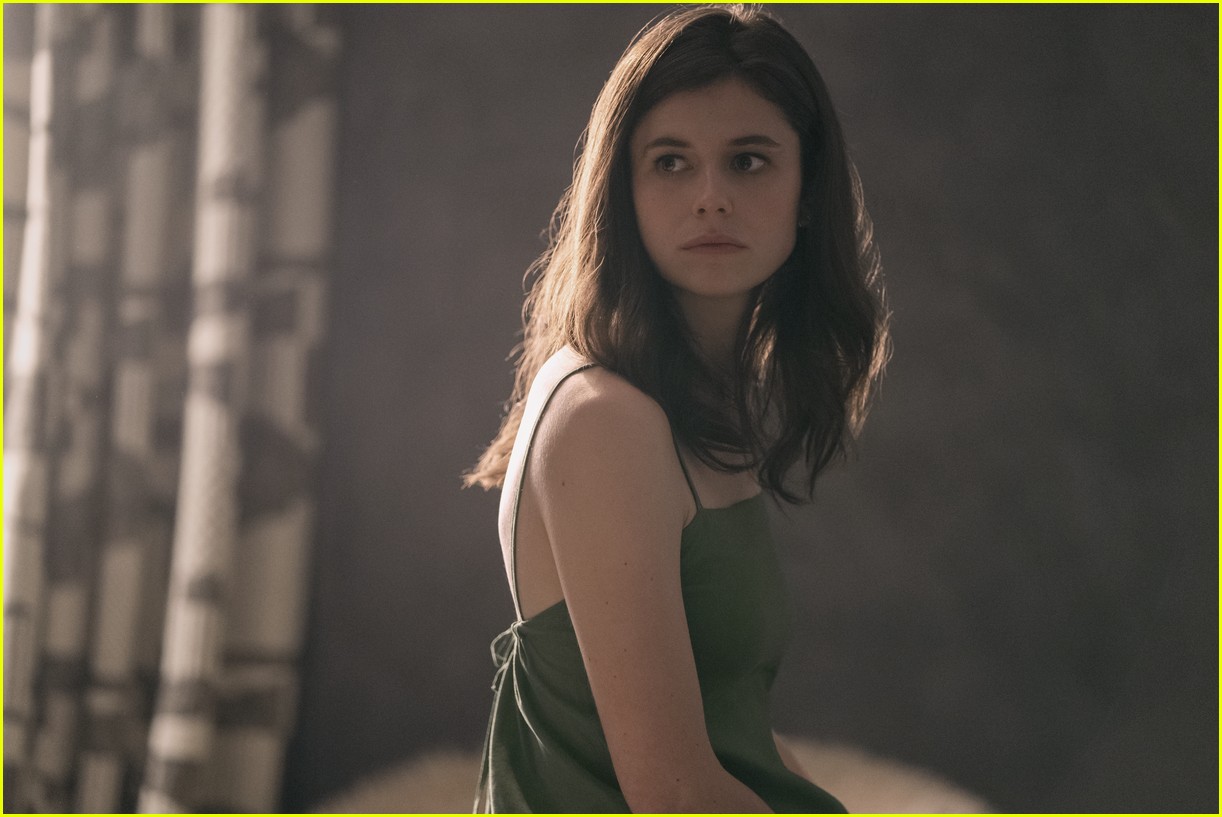 Hulu's 'Conversations With Friends' Gets First Teaser Trailer - Watch ...