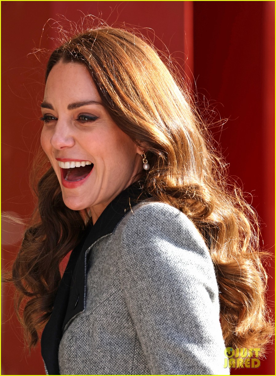 Catherine, Duchess of Cambridge & Crown Princess Mary of Denmark Meet ...