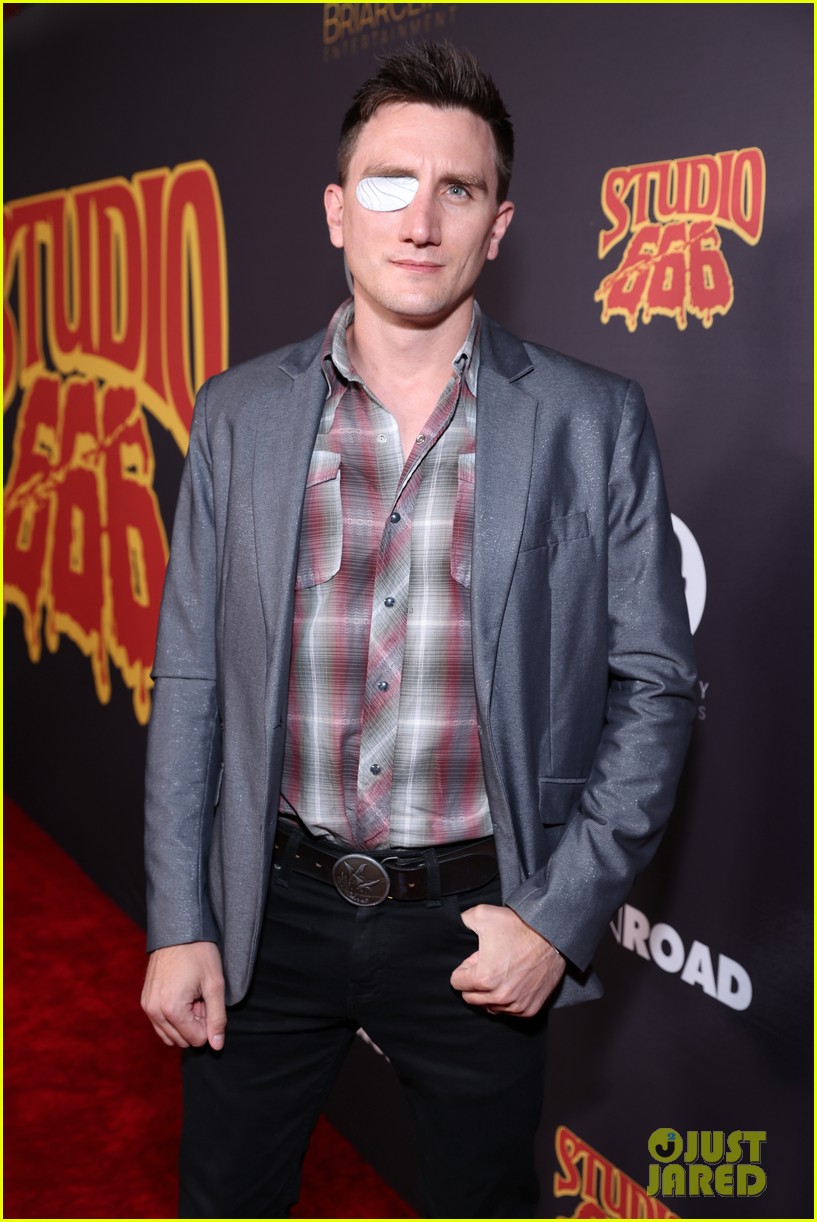 Kesha & Whitney Cummings Join Foo Fighters at 'Studio 666' Premiere ...