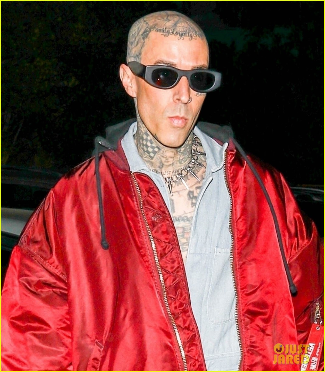 Kourtney Kardashian & Travis Barker Hold Hands While Heading to His Son ...