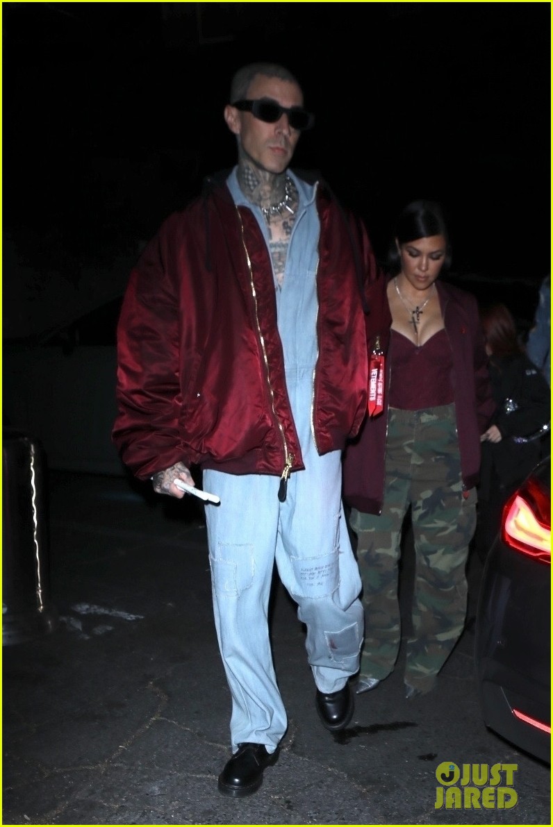 Kourtney Kardashian & Travis Barker Hold Hands While Heading to His Son ...
