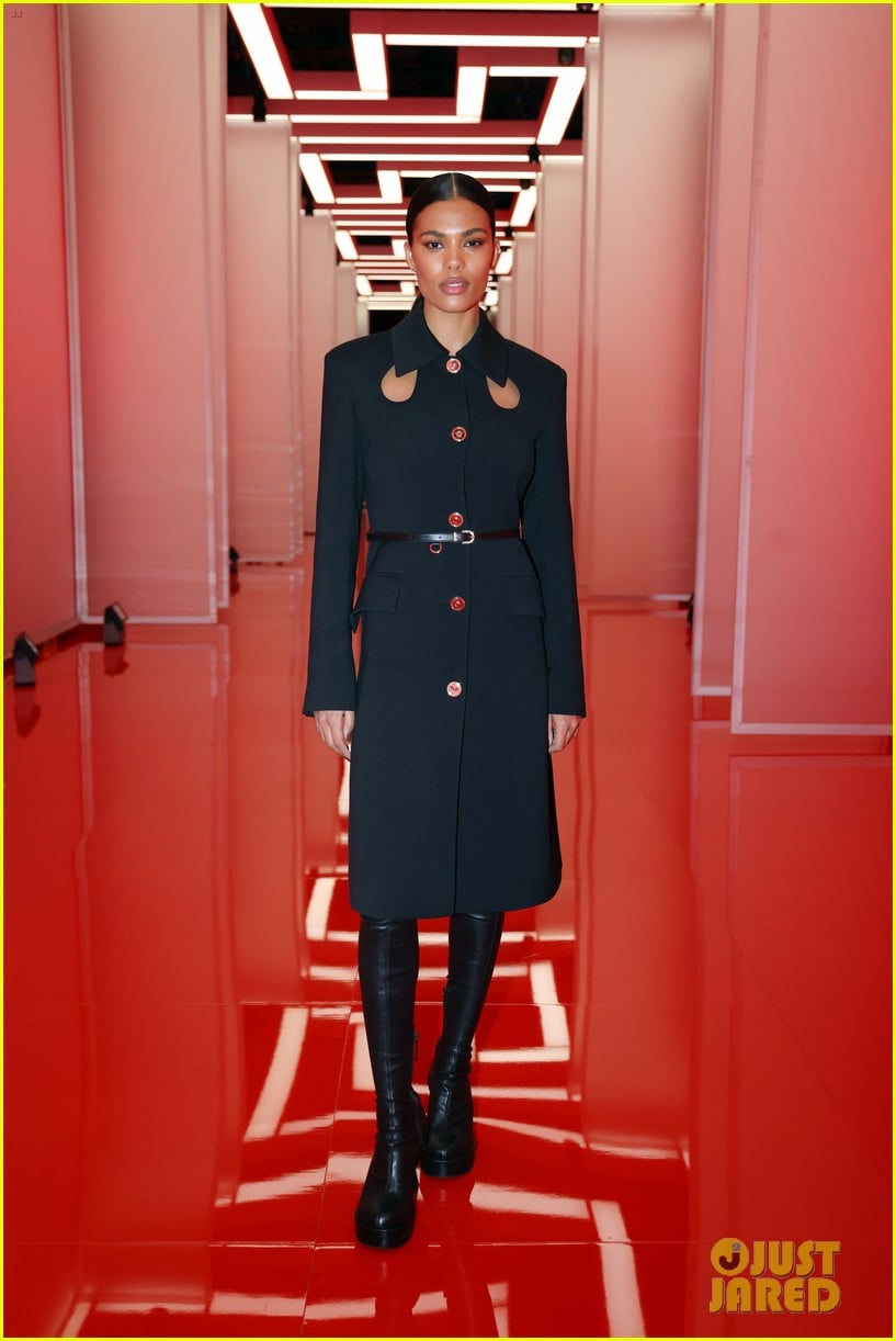 Lily James Wears Sexy Cut-Out Outfit for Versace's Milan Show: Photo ...