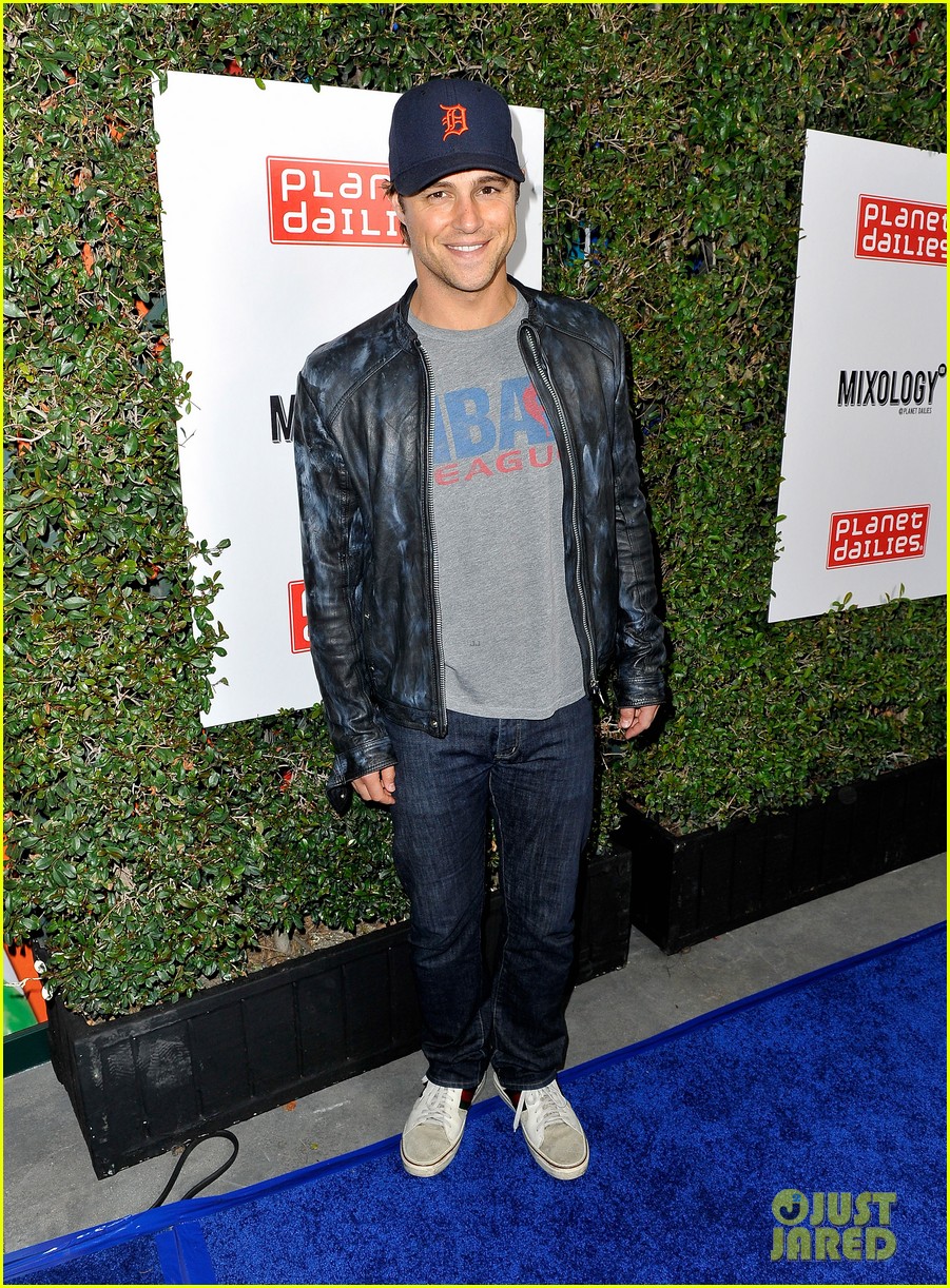 Sam Page Welcomes 'Robo Dog' to His Family After Kia Commercial Airs at ...