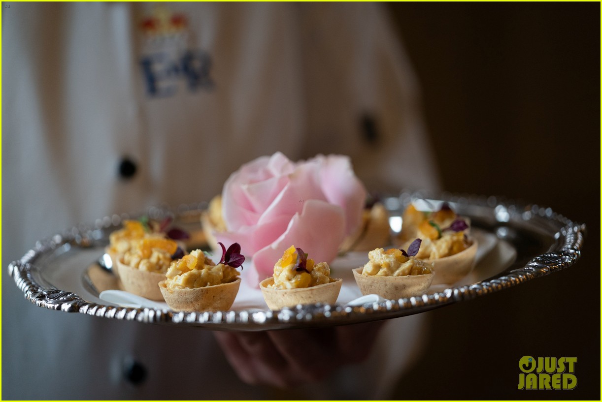 Queen Elizabeth Makes First Outing of the Year As She Prepares for ...