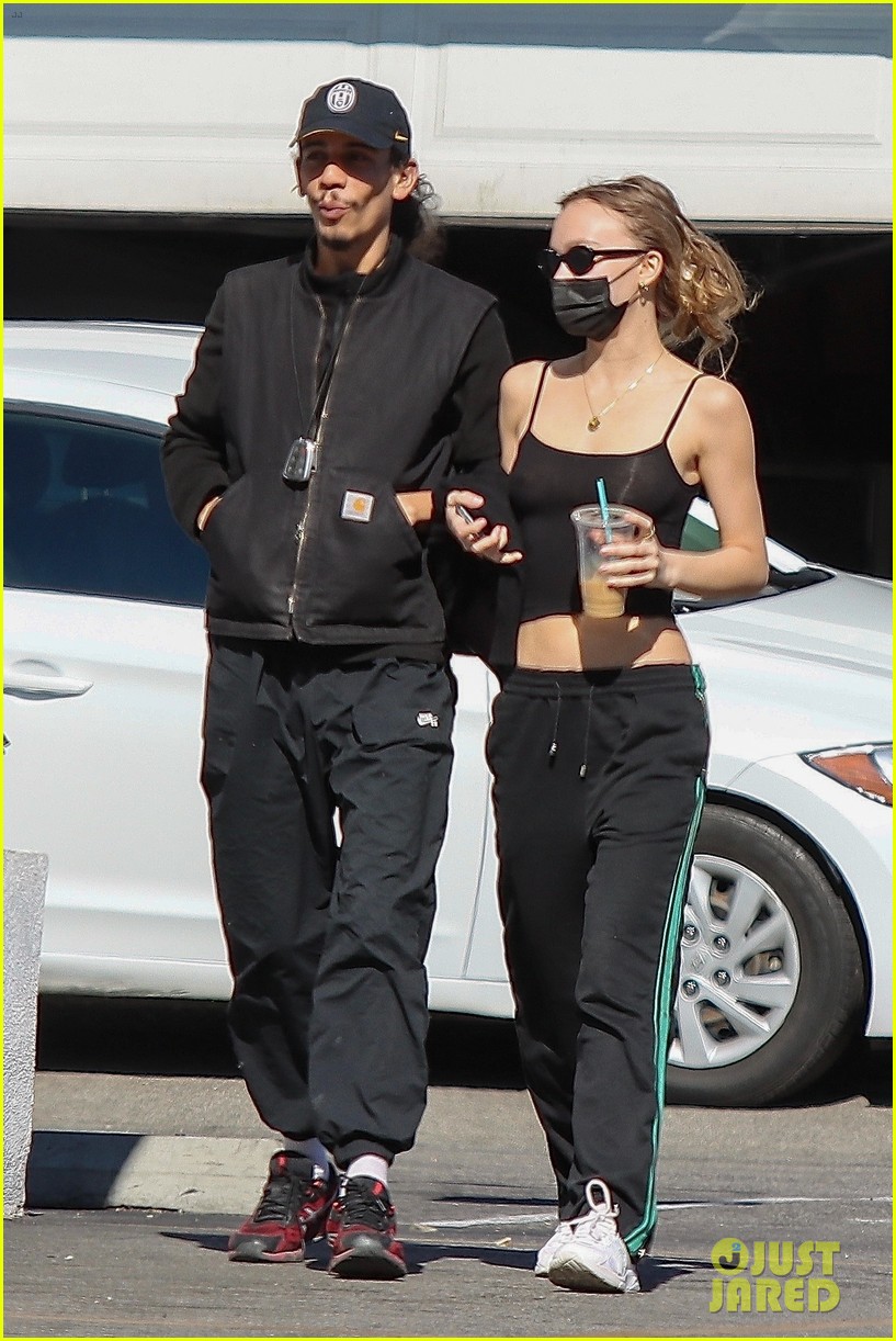 Lily-Rose Depp & Boyfriend Yassine Stein Pack on the PDA During Lunch ...