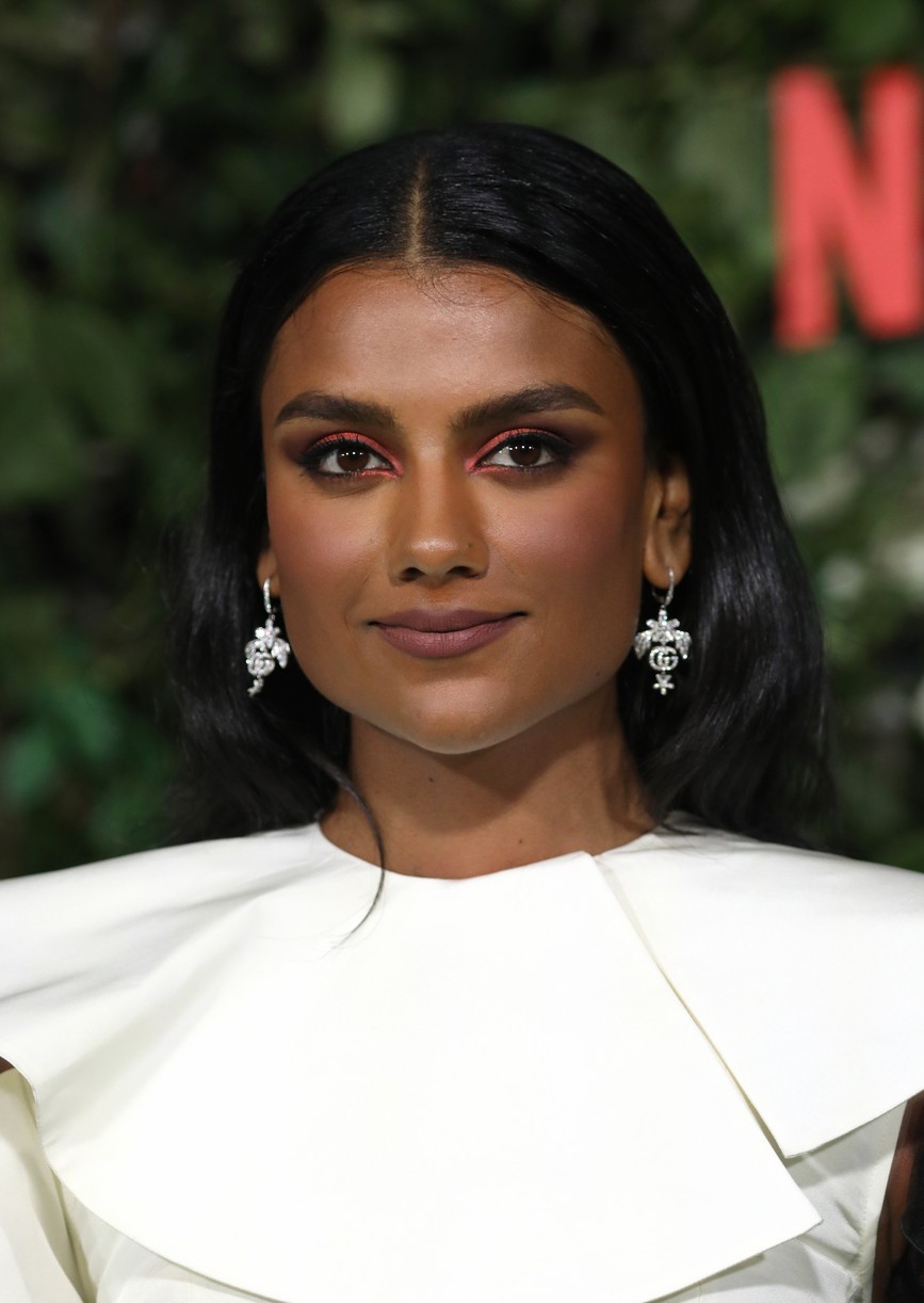 Jonathan Bailey, Simone Ashley & Charithra Chandran Have The Cutest ...