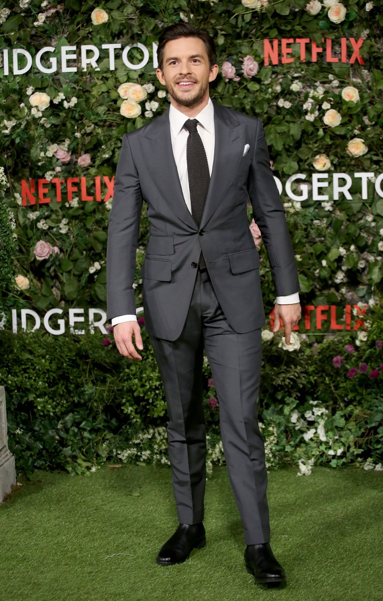 Jonathan Bailey, Simone Ashley & Charithra Chandran Have The Cutest ...