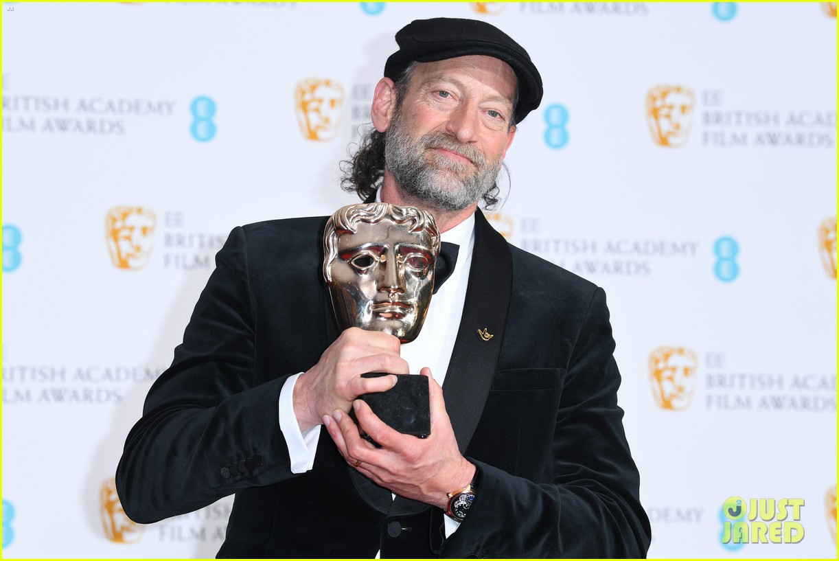 CODA's Emilia Jones Sings 'Both Sides Now' at BAFTAs 2022, Co-Star Troy Kotsur Wins Award ...