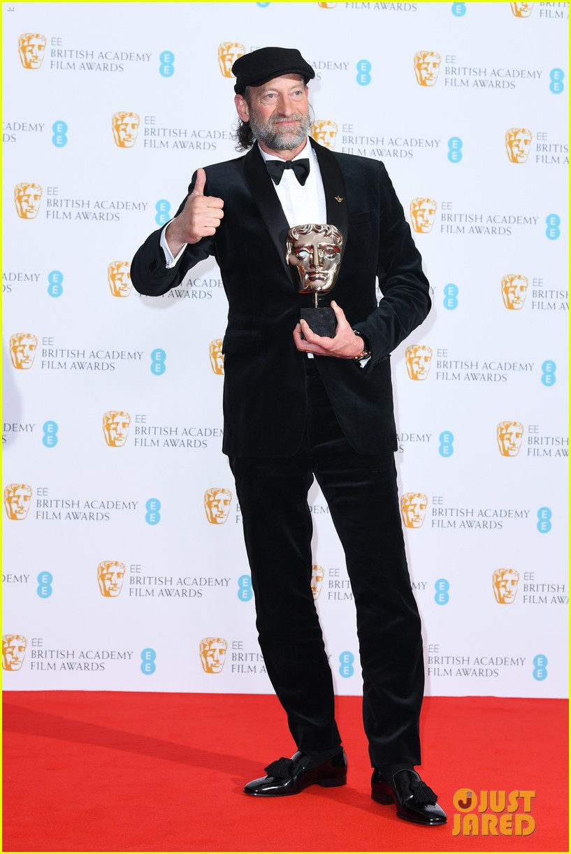 CODA's Emilia Jones Sings 'Both Sides Now' at BAFTAs 2022, Co-Star Troy Kotsur Wins Award ...