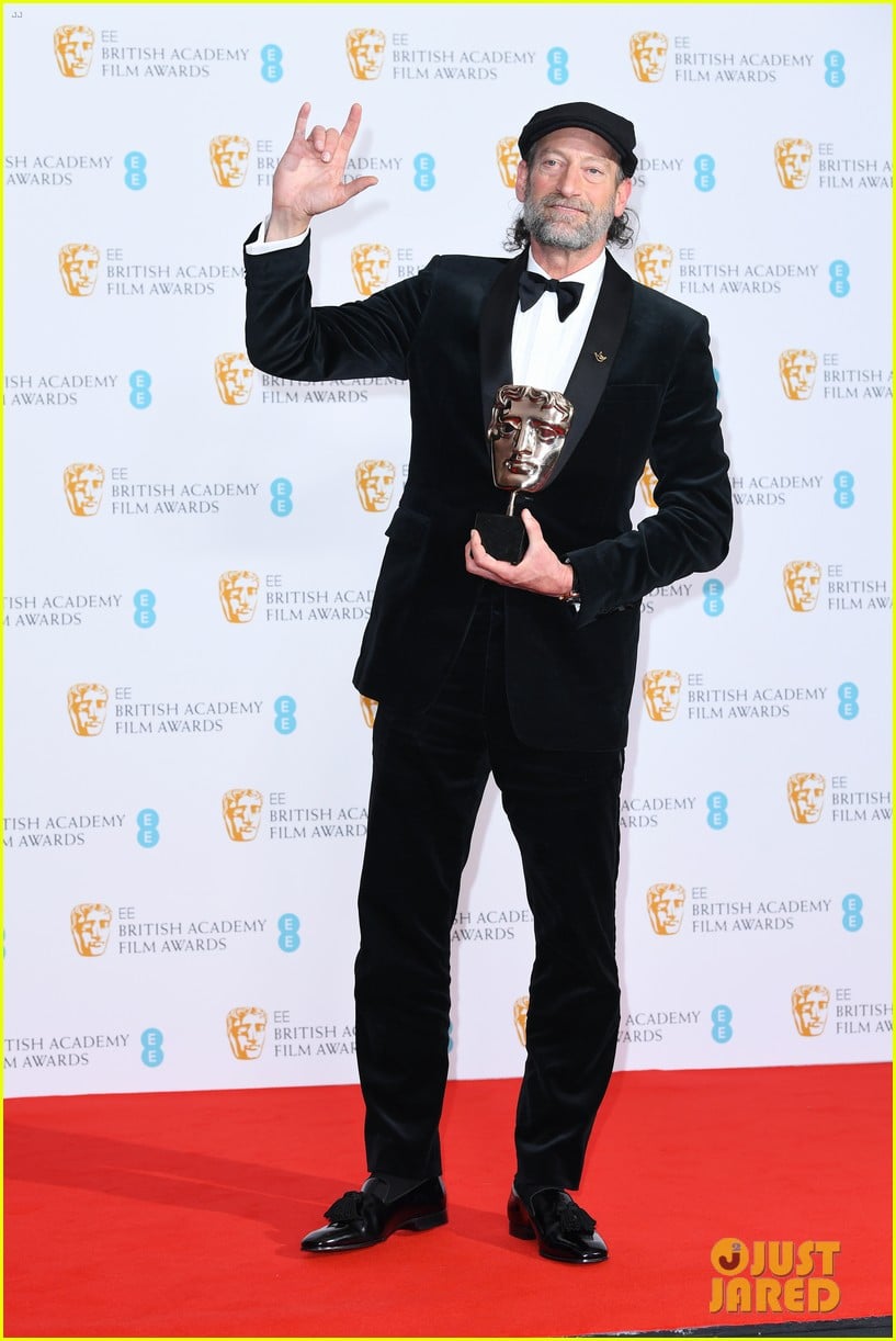 CODA's Emilia Jones Sings 'Both Sides Now' at BAFTAs 2022, Co-Star Troy Kotsur Wins Award ...