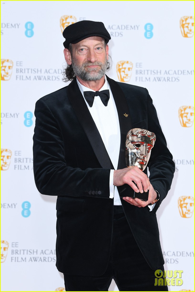 CODA's Emilia Jones Sings 'Both Sides Now' at BAFTAs 2022, Co-Star Troy Kotsur Wins Award ...