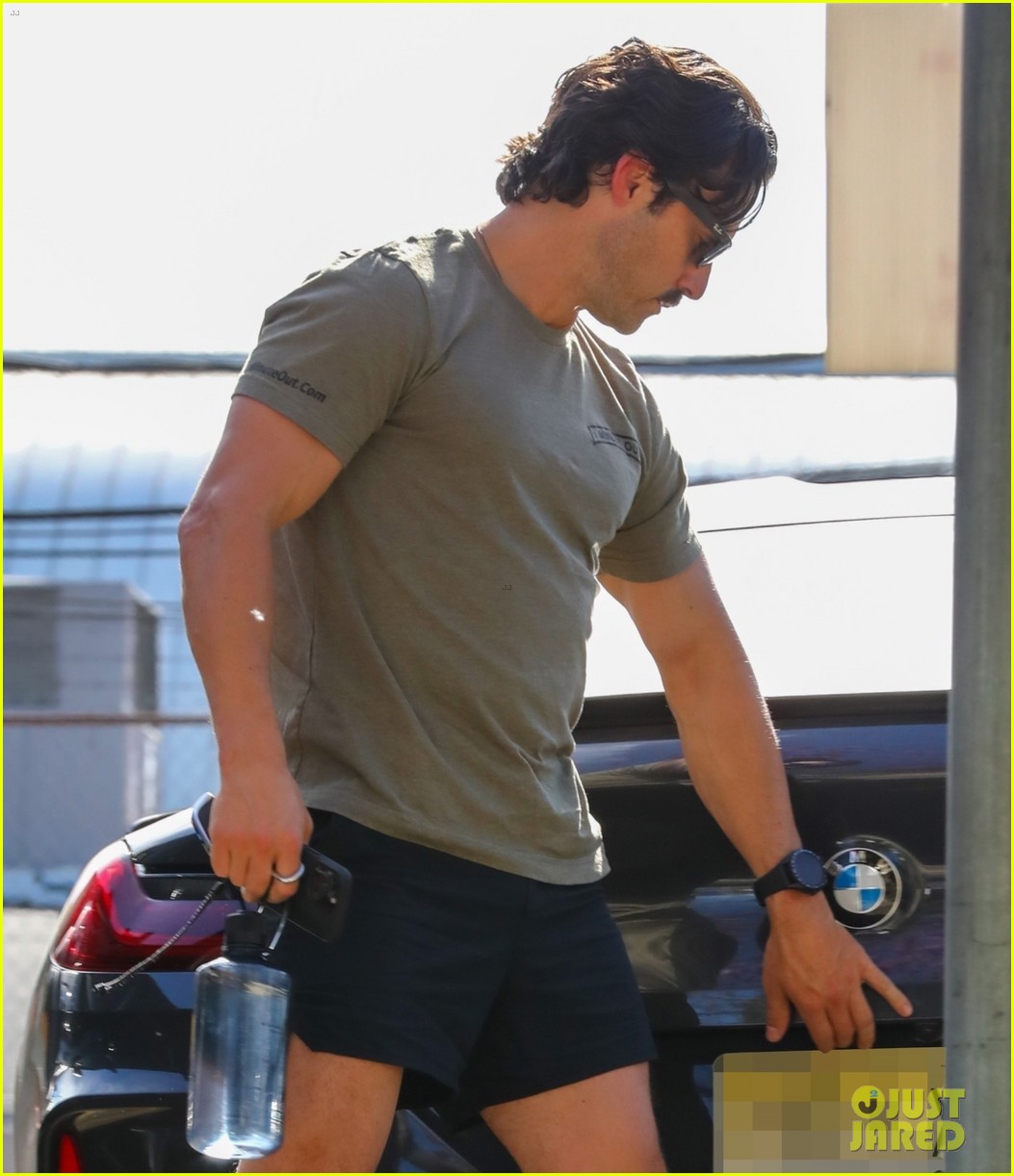 Milo Ventimiglia Kicked Off His Week With a Workout & We've Been ...