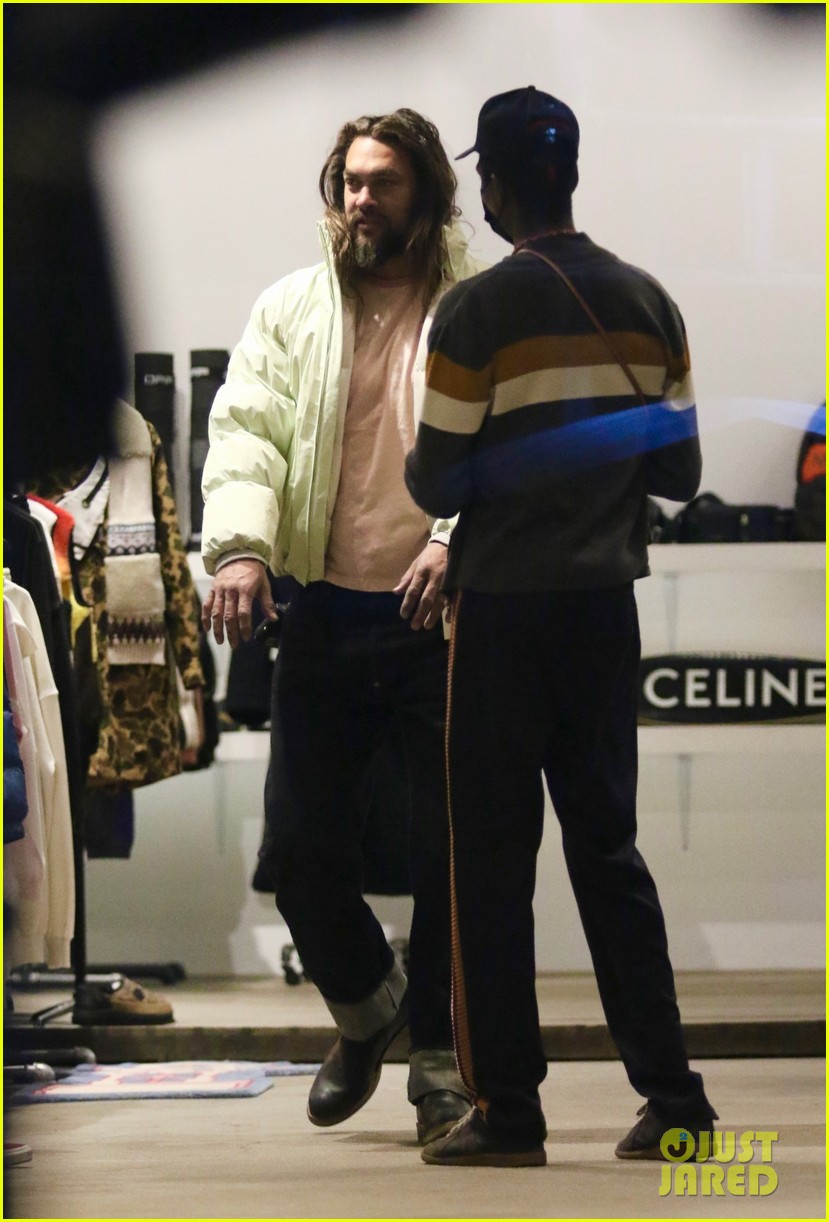 Jason Momoa Spotted Shopping for Jackets in NYC Ahead of 'The Batman ...