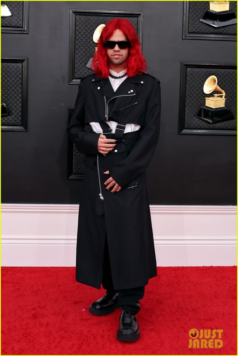 Addison Rae Flaunts So Much PDA with Boyfriend Omer Fedi on Grammys ...