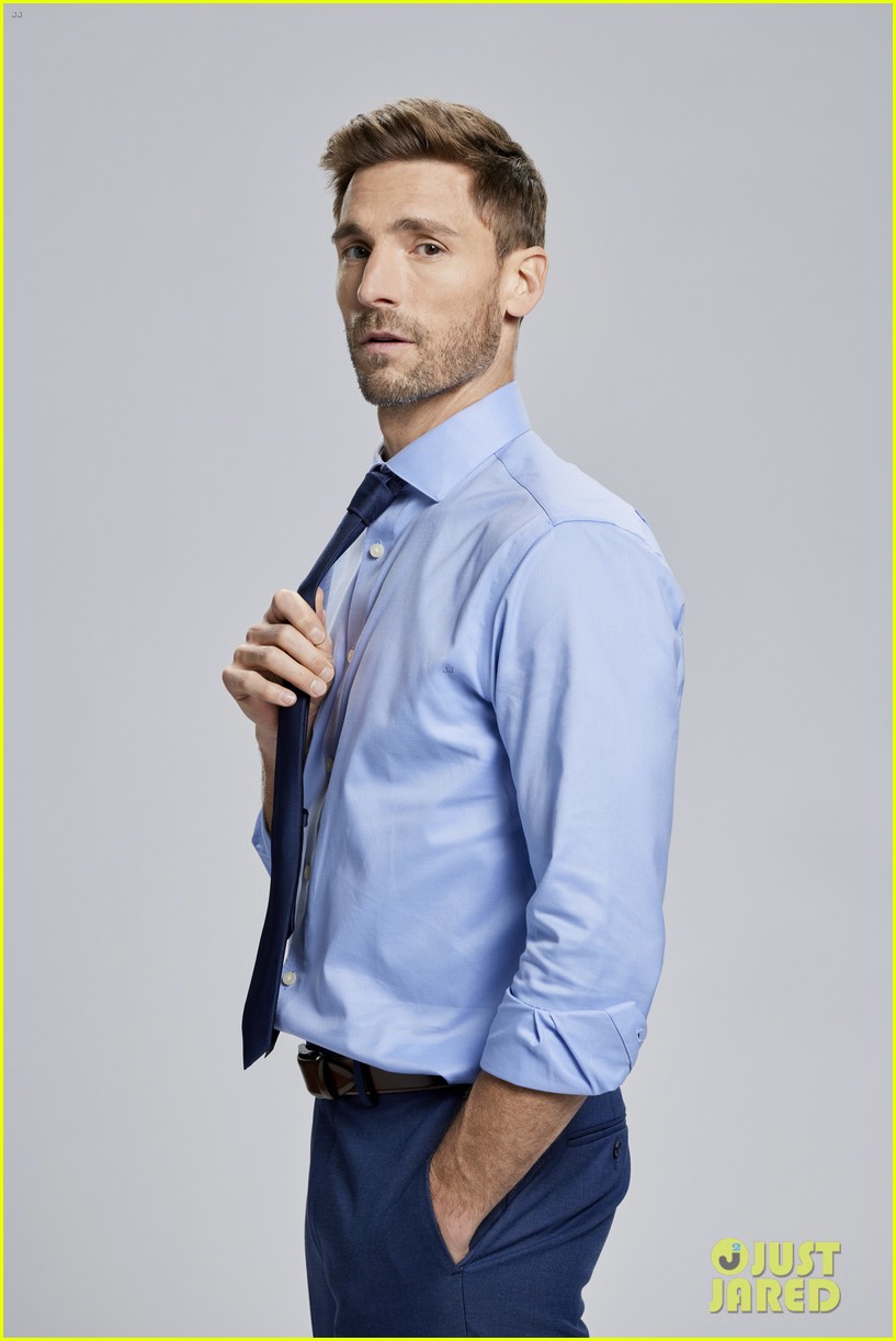 Andrew Walker Binged 'Mare of Easttown' & 'True Detective' To Prepare ...