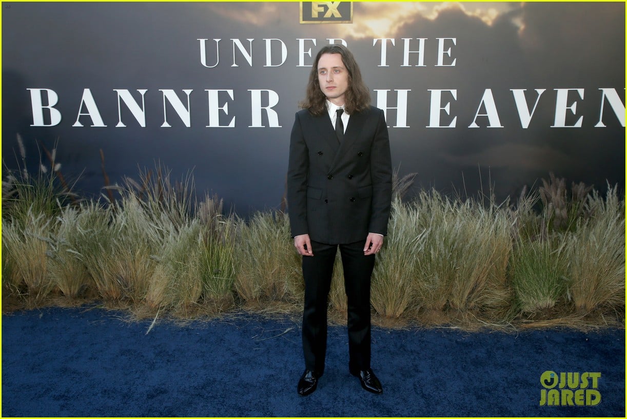 Andrew Garfield & Daisy Edgar-Jones Step Out For 'Under The Banner of ...