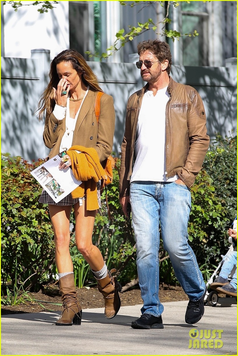 Gerard Butler & Girlfriend Morgan Brown Make Rare Appearance Out in NYC ...