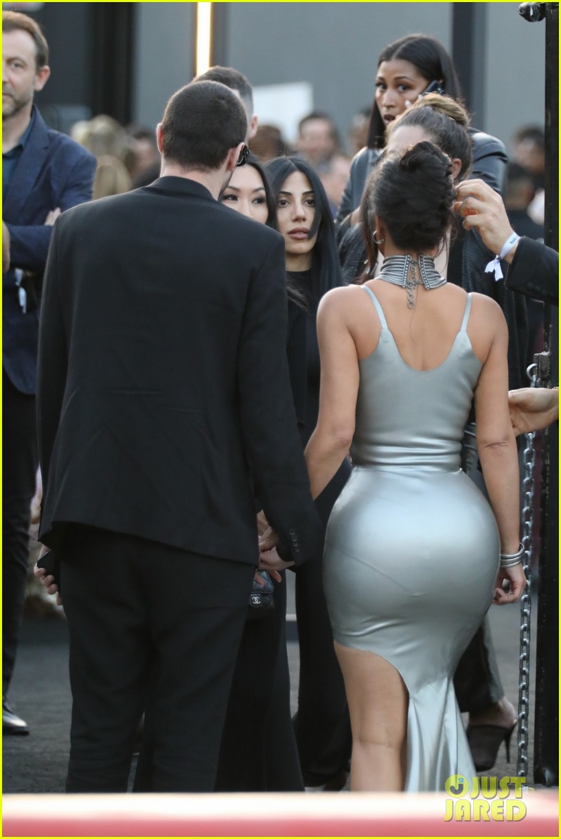 Kim Kardashian Holds Hands with Pete Davidson While Arriving to 'The Kardashians' Premiere ...