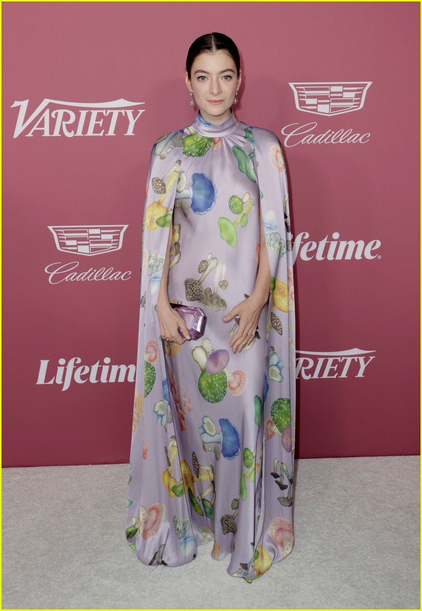 Lorde Defends 'Dramatic' Decision to Shush Fans After 'Melodrama' Tour ...