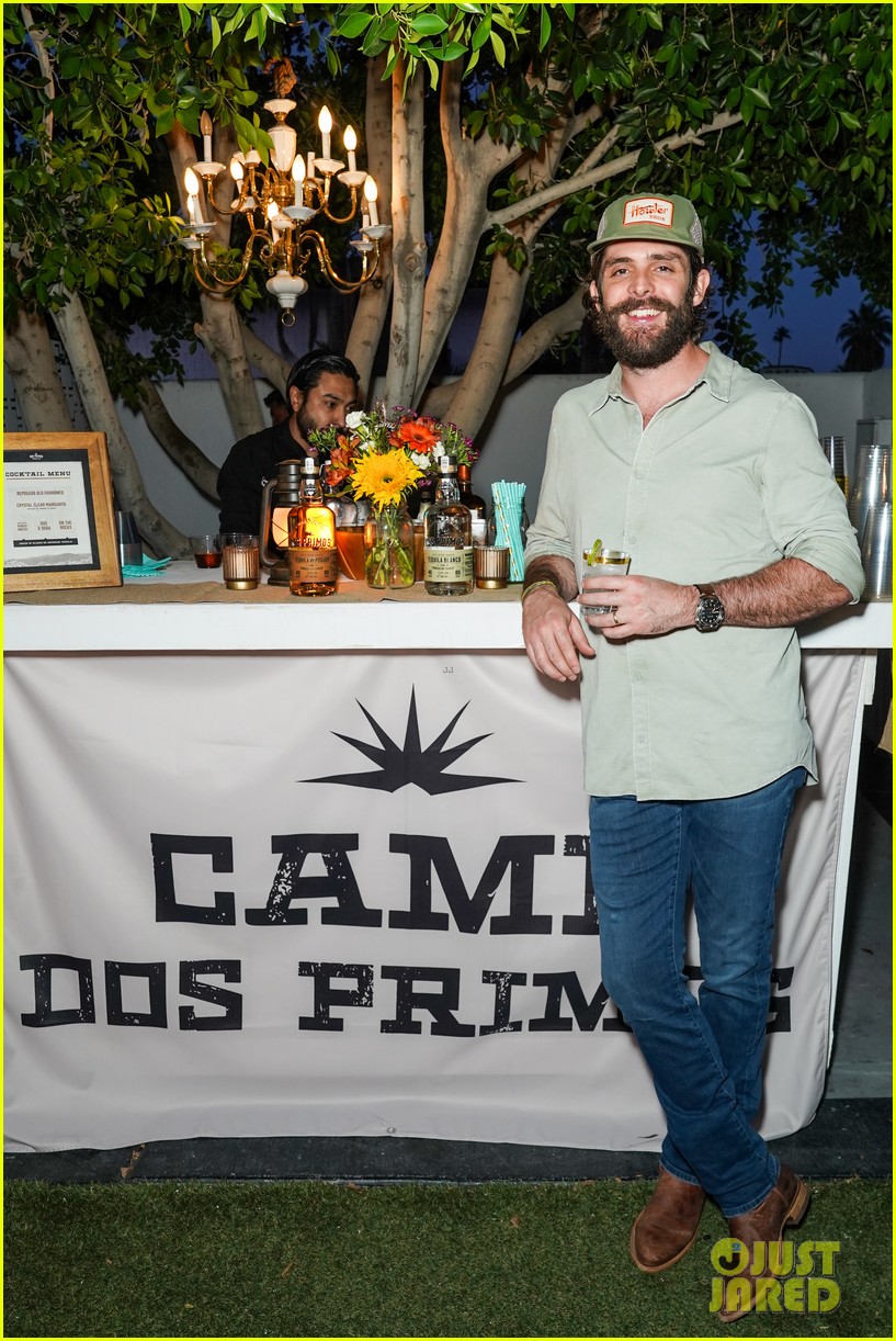 Thomas Rhett Surprises Fans at Stagecoach By Bringing Out Ashton ...