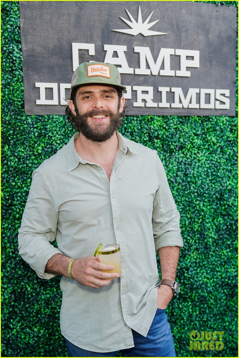 Thomas Rhett Surprises Fans at Stagecoach By Bringing Out Ashton ...