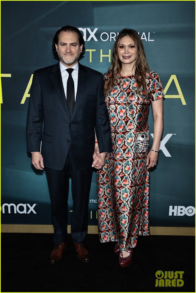 Colin Firth Joins Almost All His Co-Stars at 'The Staircase' Premiere ...