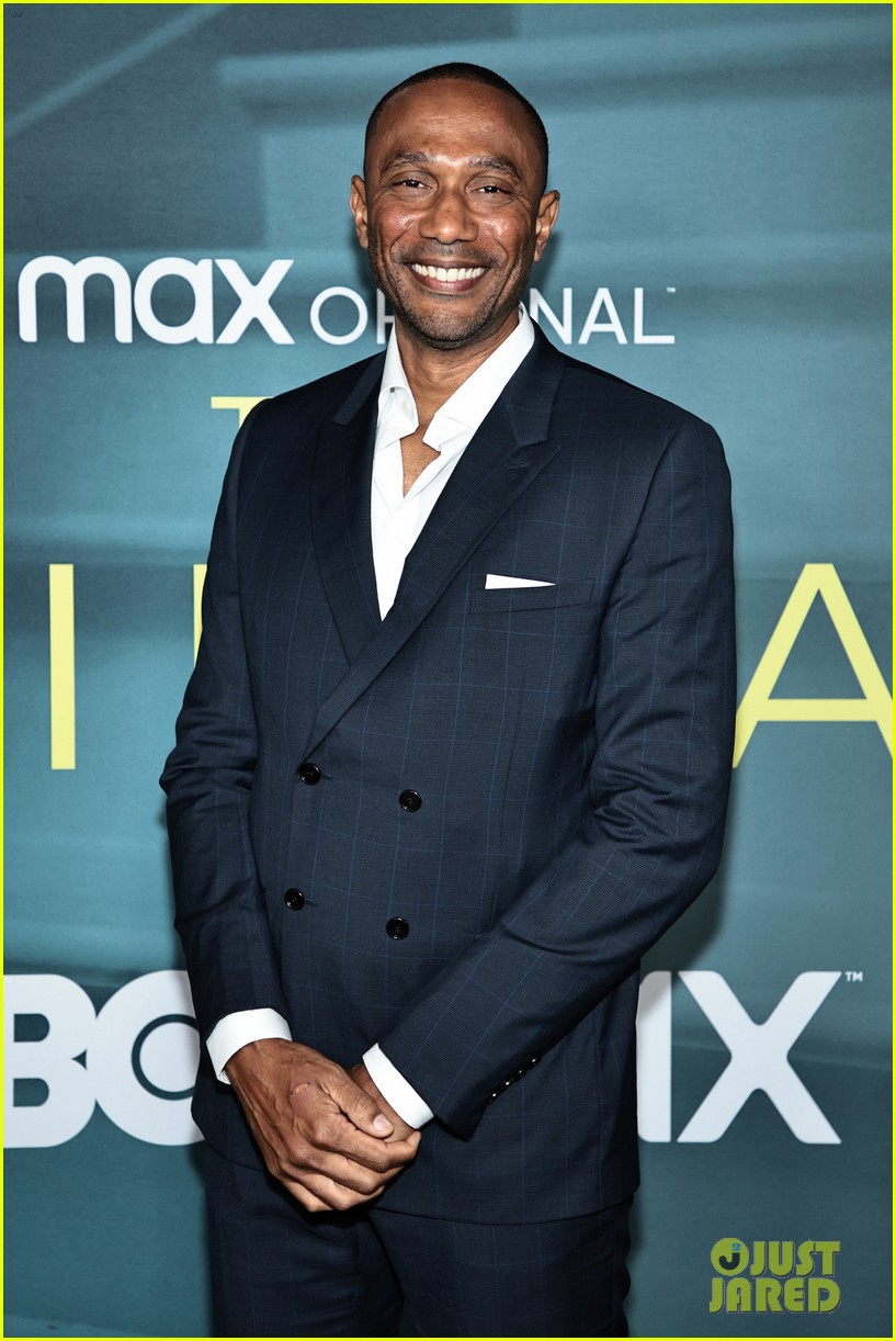 Colin Firth Joins Almost All His Co-Stars at 'The Staircase' Premiere ...