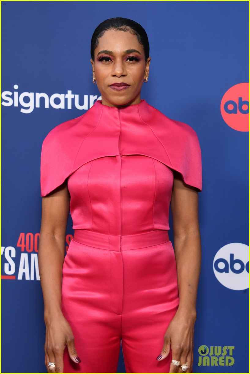 Ellen Pompeo Joins Her 'Grey's Anatomy' Co-Stars for 400th Episode ...