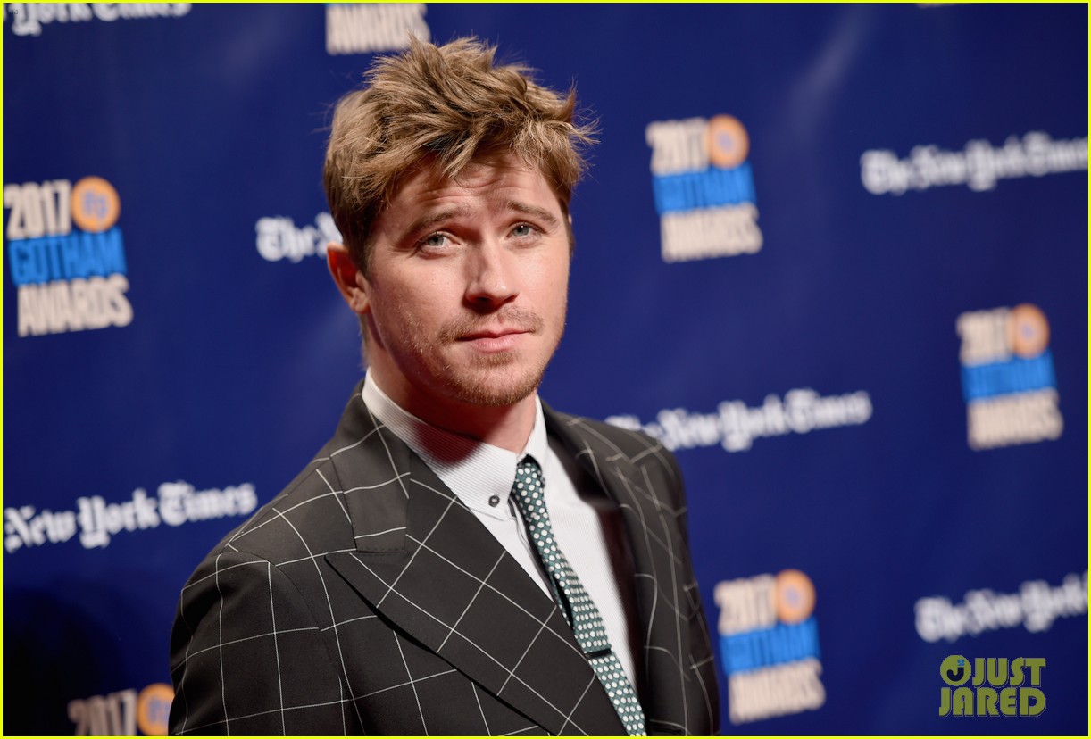 Garrett Hedlund Shows Off Ripped Abs in New Gym Photo!: Photo 4756817 ...
